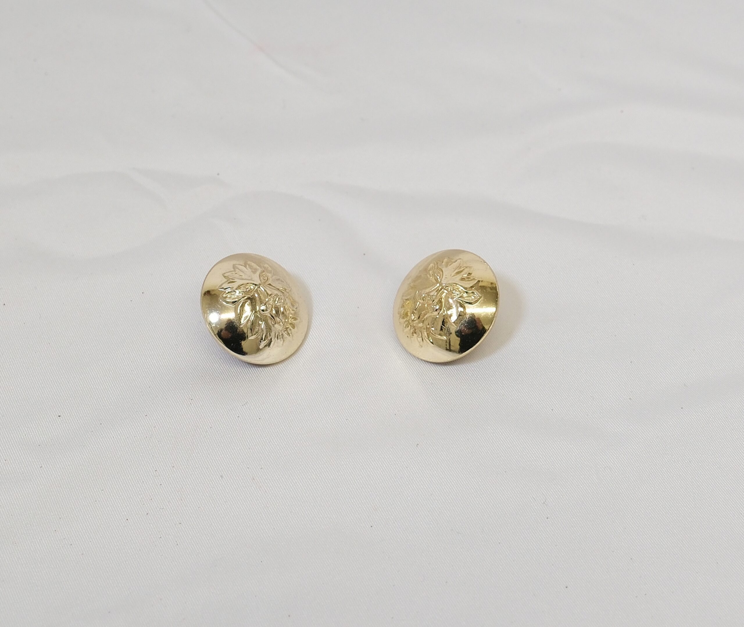 Bermuda Regiment ceremonial buttons - Royal Anglian Regiment